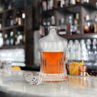 China Customized Logo 700 ml Whisky Bourbon Gin Bottle with Fancy Wine Glass Bottle Design for sale