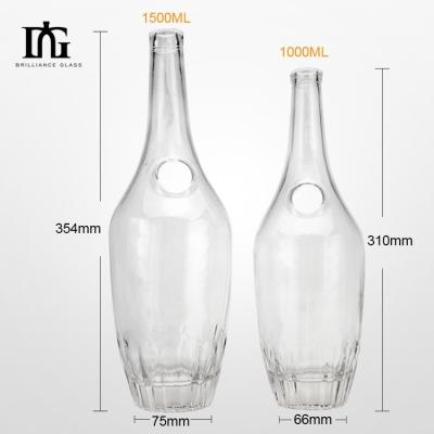 China Customized Skull Head Glass Bottle for Liquors and Beverages 100mL 180mL 400mL 700mL for sale