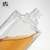 China 250ml/500ml/700ml/750ml Square Whisky Liquor Bottle With Cork Heavy Glass Thickness Bottom for sale