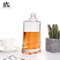 China 250ml/500ml/700ml/750ml Square Whisky Liquor Bottle With Cork Heavy Glass Thickness Bottom for sale