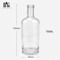 China 750ml Glass Gin Black Empty Glass Bottle Silver Whiskey Bottle for Carbonated Drinks for sale