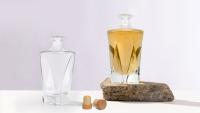 China Glass Liquor Bottles for Vodka Whisky Rum Gin Brandy Low MOQ 375ml 500ml 700ml 750ml for sale