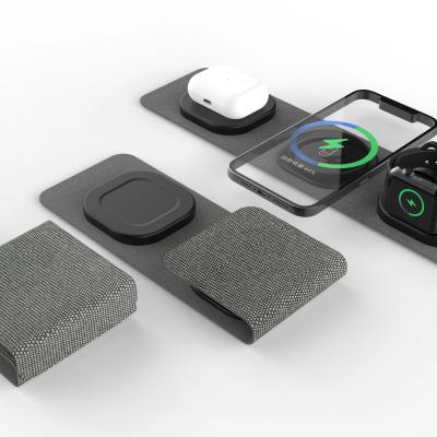 China 15W Multifunctional Magnetic Wireless Charger for iPhone 15 Promax Logo Customization for sale