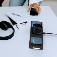 China Fast Magnetic Wireless Charger Private Mold QC3.0 Input Power for Android iPhone for sale