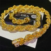 China 11mm Latest Version Hand Moissanite Hip Hop Chains Round Inlaid Gold Rope Chain for sale