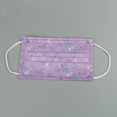 China Printed Pattern Disposable 3 Ply Non Woven Face Mask N95 Foldable 17.5x9.5 for sale