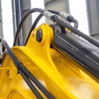 China 3365mm Dumping Height Mini Excavator For Farm Use Hydraulic Transmission for sale