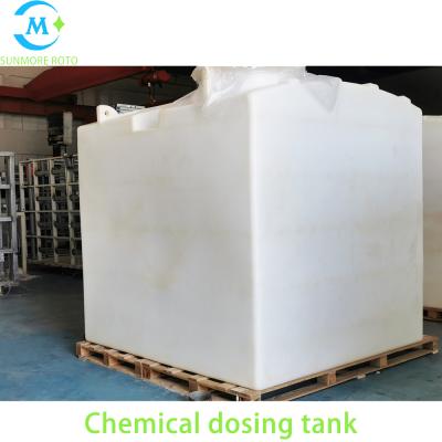 China 800L Rectangular Plastic Tanks , LLDPE Square Plastic Tanks For System Integration Expansion for sale