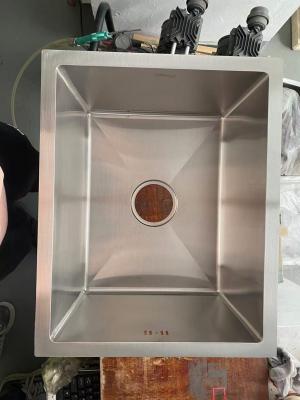 China Undermount Single Bowl Sink in Black Space-Saving and Functional for sale