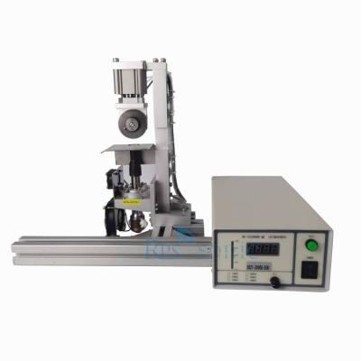 China Easy Operate Ultrasonic Fabric Cutting Machine 35Khz 800w With Digital Generator for sale