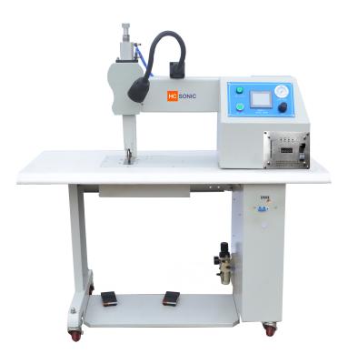 China 800W Ultrasonic Seam Welding Equipment For Fabric Melt - Blown And PP Roll for sale