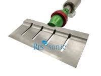 China 20khz Titanium Ultrasonic Food Cutter Drived By Branson Converter for sale
