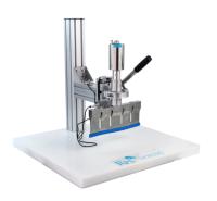 China Hand Pressed Ultrasonic Cutting Machine For Frozen Meat Cake 20kHz 1kW for sale