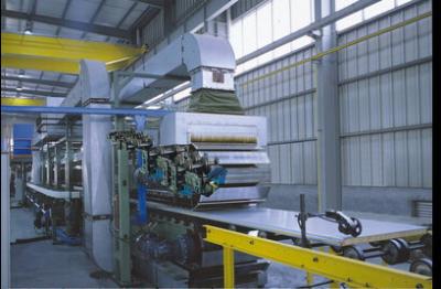 China 40mm Thickness Corrugated Sandwich Panel  Production Line  With 3m Mini Cutting Length for sale
