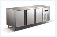 China 3 Doors Kitchen Workbench Fresh Keeping Freezer Temp 0~10℃ 60HZ for sale