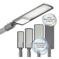 China 50W-200W Solar LED Street Light Outdoor IP66 Waterproof with 50000 Hours Lifetime for Parking Lots and Highways for sale