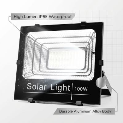 China 120Lm/W High Lumen Solar Flood Light with IP65 Waterproof and 50W-300W Output for Outdoor Parking for sale