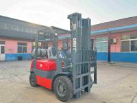 China Gasoline LPG Dual Fuel Forklift 3500kgs Load Capacity 3m-6m Mast with Nissan Engine for sale