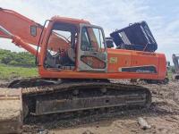 China Doosan Dx420LC-9 Second-Hand Excavator Good Condition and Machine Weight of 42000 KG for sale
