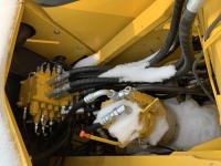 China Excavating 22 tons of durable hydraulic track type PC Komatsu 220 second-hand excavator at a low price and selling well for sale