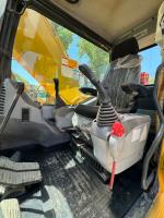 China Second-hand Komatsu PC220 Excavator with Fuel-saving and Working Systems at Affordable for sale