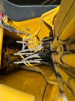 China Second-hand Komatsu PC220 Excavator with Fuel-saving and Working Systems at Affordable for sale