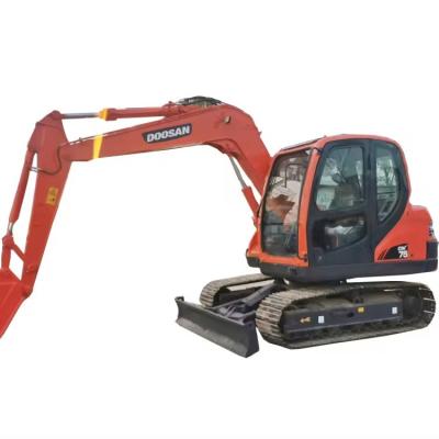 China Energy-Saving Second Hand DOOSAN DX75 Excavator with Original Color and YANMAR Engine for sale