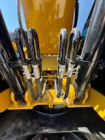 China Strong Power and Soft Steel Design Second Hand CAT320 Excavator at Affordable for sale