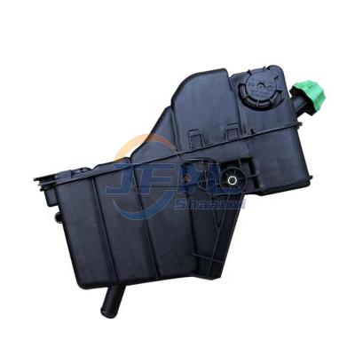 China Truck Radiator Water Tank Coolant Expansion Tank 005003049 A0005003449 A0005003849 for Mercedes Benz Actros for sale