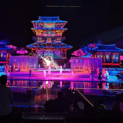 China RGBW Led 150W Cob 4 In 1 Waterproof Zoom Par For Outdoor Events Stage Project for sale
