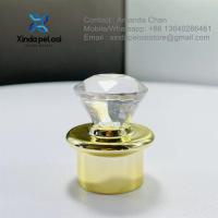 China Custom Color Screw Diamond Silver Cap Lid,Gold Cap For Cosmetic Bottles for sale