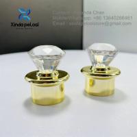 China Custom Color Screw Diamond Silver Cap Lid,Gold Cap For Cosmetic Bottles for sale
