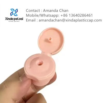 China White Ribbed Skirt Hinged Flip Top Dispensing Cap Plastic PP Cap For Bottles for sale