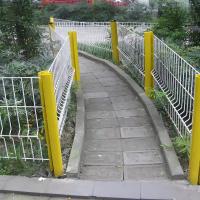 China Powder Coated Garden Curved 3D V Bend 2.5m Welded Wire Mesh Garden Fence for sale
