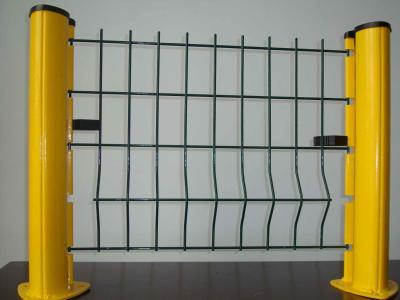 China V Mesh Security Fence With Green yellwo Color 3.0 Wide 3d Curved Fence for sale