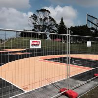 China Modular 2.1m x 2.4m Galvanized Metal Fencing Quick-Assembly Tempoary Barrier for Events & Roadworks for sale