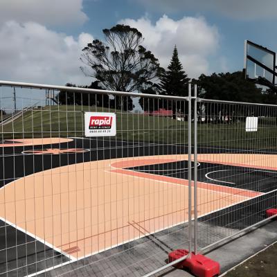 China Modular 2.1m x 2.4m Galvanized Metal Fencing Quick-Assembly Tempoary Barrier for Events & Roadworks for sale