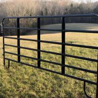 China Round Tube Livestock Farm Yard Fence Panels Hot-dipped Galvanized Carbon Steel for sale