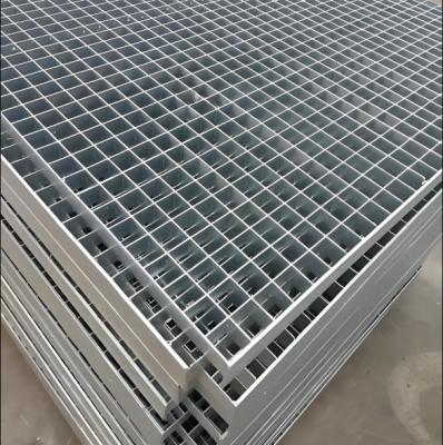 China Hot Dipped Galvanized Serrated 30x100MM Platform Steel Grating for sale