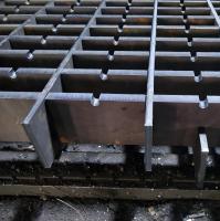 China Welded Serrated Bar Walkway Heavy Duty Galvanized Steel Grating for sale