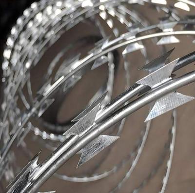 China Double Strand Concertina Tape BTO-22 Razor Barbed Wire Coil Galvanized for sale