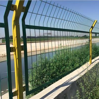China PVC Coated 2.0M Height Metal Wire Mesh Fencing With Frame for sale