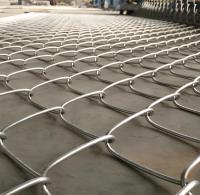 China Hot Dipped Galvanized 50x50mm Diamond Chain Link Fence Roll for Agricultural Use for sale
