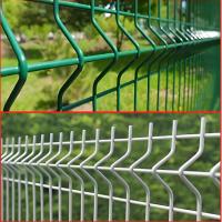 China 3D Curved PVC Coated V Mesh Metal Security Fence For Garden for sale