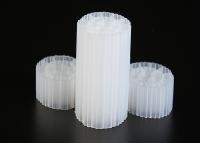 China Virgin HDPE Material MBBR Plastic Filter Media White Color For Wastewater Treatment for sale