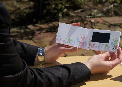 China Audio Visual Video Business Card For Gifts 2.4 Inch 2GB Memory lcd greeting card for sale
