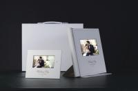 China Home Decoration Wedding Video Album 10.1 Inch Touch Screen Video Brochure Card for sale