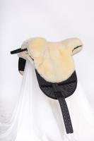 China Comfortable And Soft Sheepskin Bareback Pad With Strong Cow Leather Straps for sale
