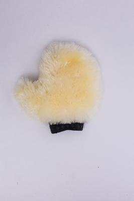 China Child Glove & Grooming Mitt Genuine Australia Sheepskin To Care Your Horse for sale