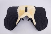 China Sheepskin Hunt Pad With 4 Hidden Pockets And 2 Visible Pockets To Provide Convenient Storage For Riding Essentials for sale